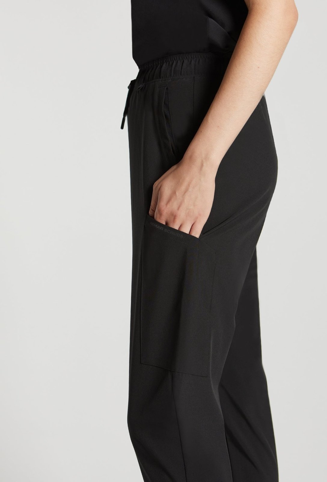 Black Susan True Fit Multi-Pocket Scrub Jogger – Noel Asmar Uniforms