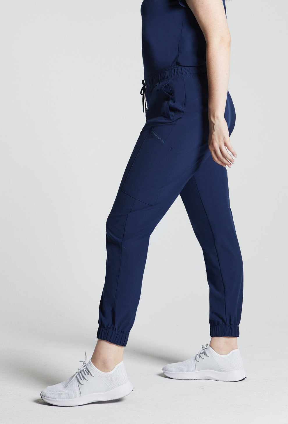 Susan True Fit Multi-Pocket Jogger – Noel Asmar Uniforms